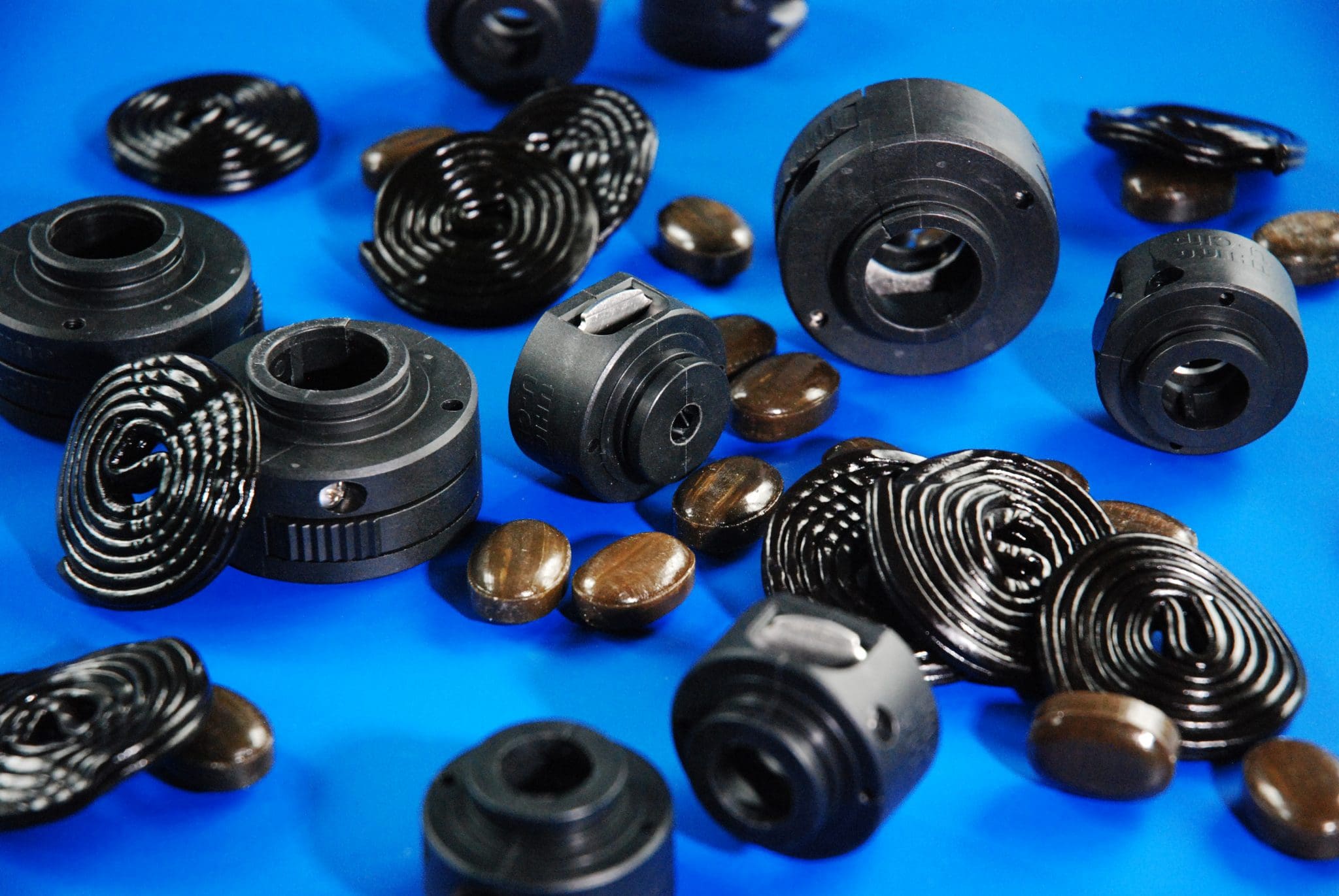 Small, powerful, black – The Uhing U-Clip with Elasto Ring – IWMA